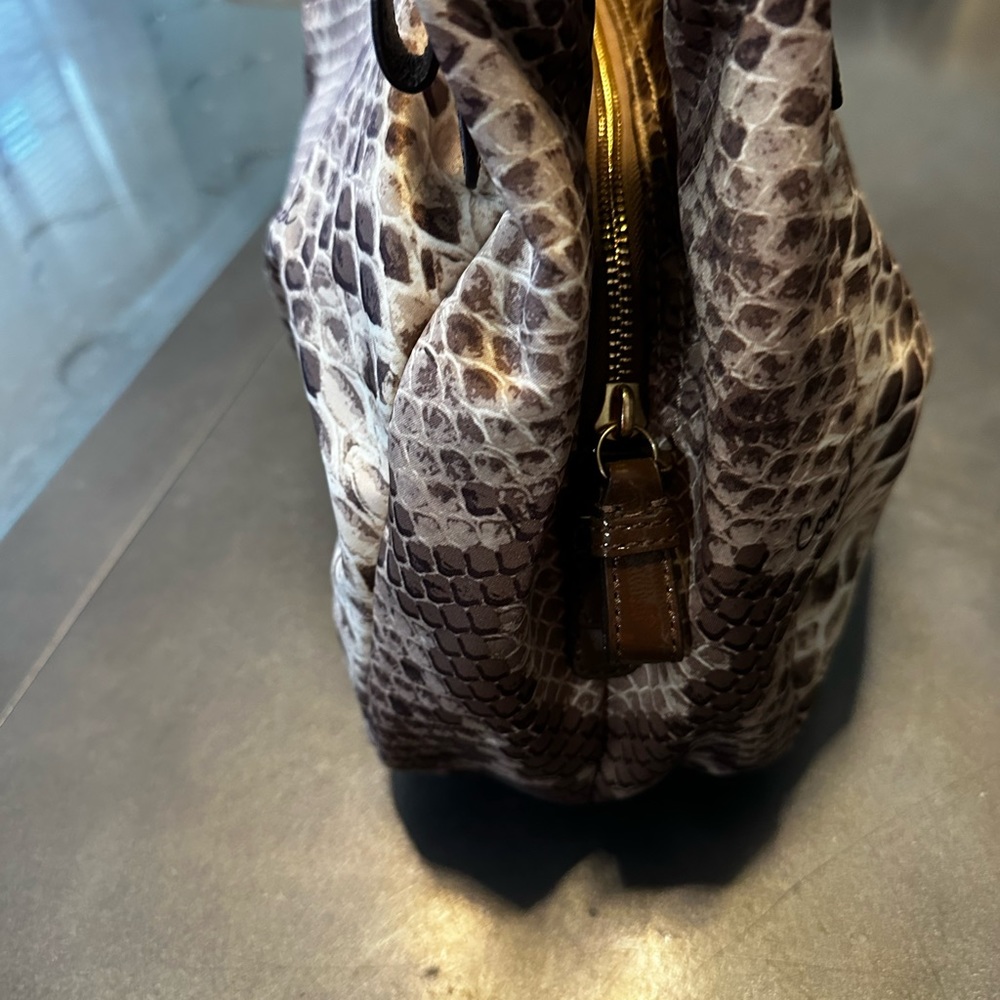 Coach Madison Snake Print Maggie Shoulder Bag - Gem